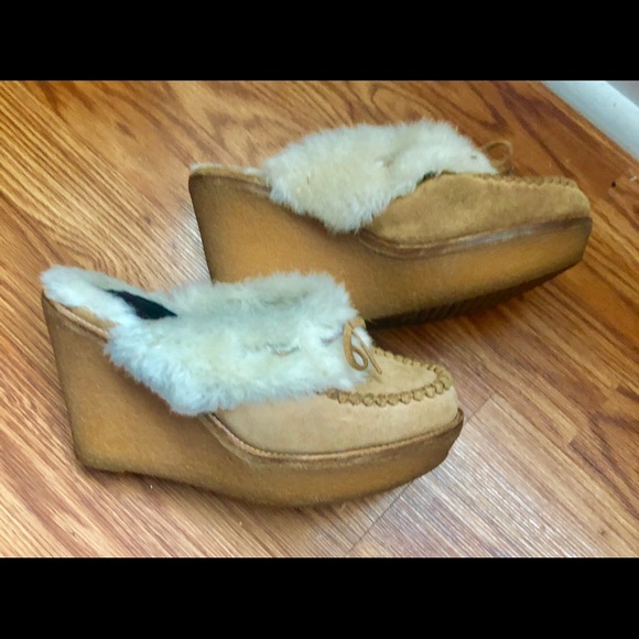 Jessica Simpson | Shoes | Jessica Simpson Faux Fur Beige Slip On Clog ...